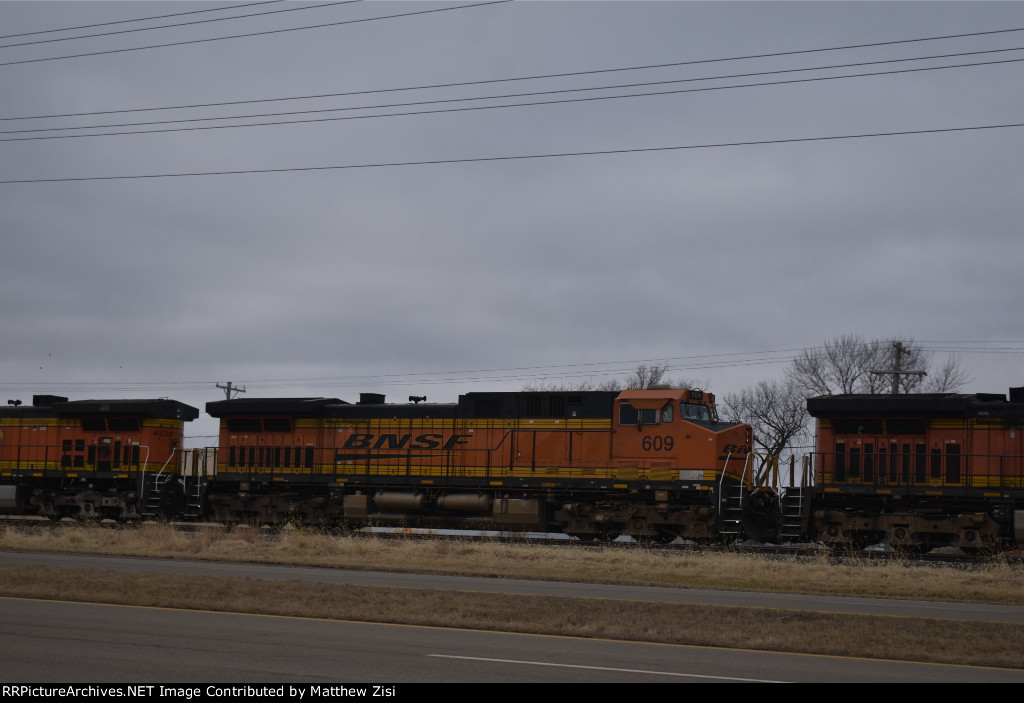 BNSF 609